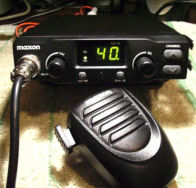 Review statie radio CB Maxon CM10